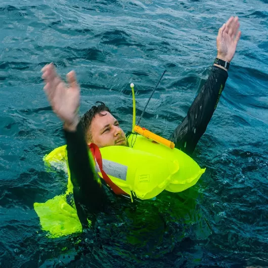 Balise personnelle RescueME PLB3 + AIS OCEAN SIGNAL - Balise ...